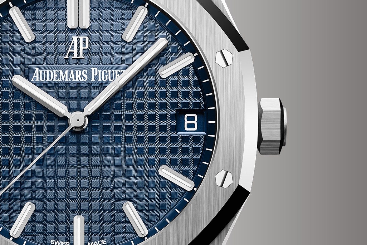 AP Royal Oak Review & Why It's The Pinnacle Of Watchmaking
